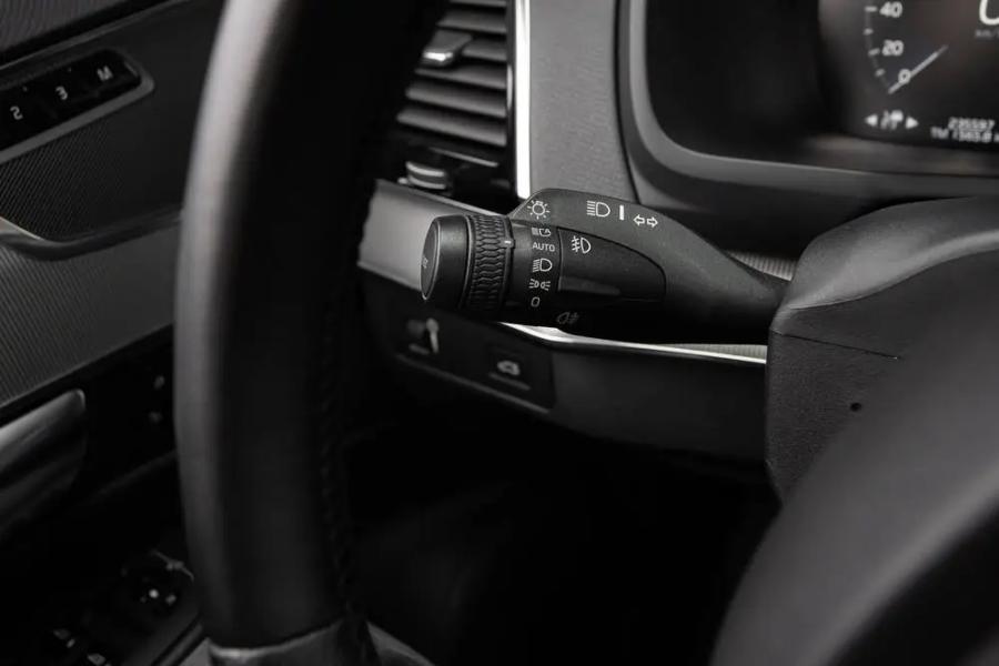Melns Volvo XC90 2015 Jelgava, ar dzinēja tilpumu 2.00 L un nobraukumu 235 tūkst. km par 21950 €, foto 21 vietnē AUTOMOTO.COM.LV
