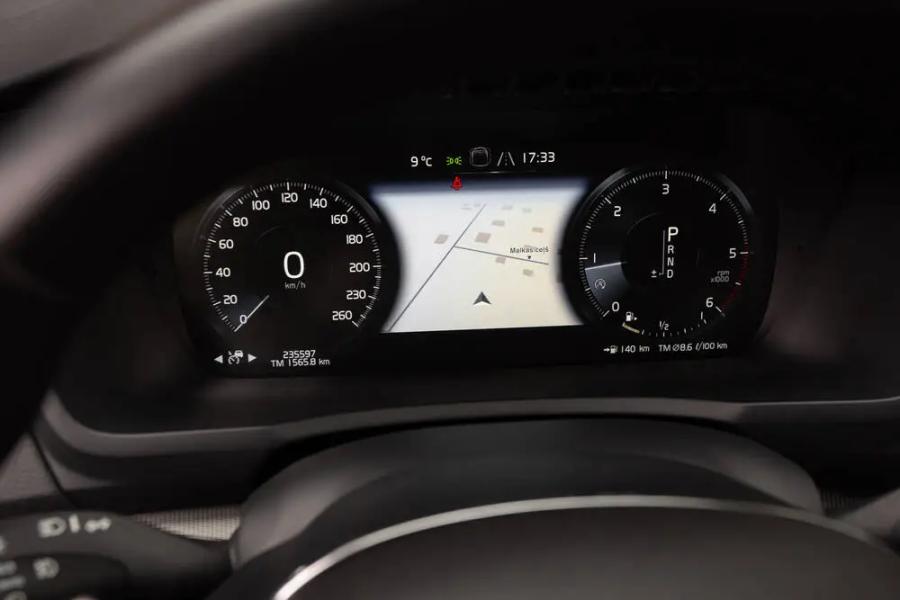 Melns Volvo XC90 2015 Jelgava, ar dzinēja tilpumu 2.00 L un nobraukumu 235 tūkst. km par 21950 €, foto 23 vietnē AUTOMOTO.COM.LV