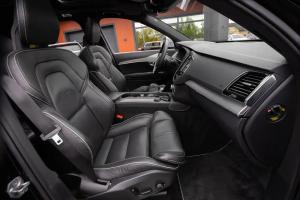 Melns Volvo XC90 2015 Jelgava, ar dzinēja tilpumu 2.00 L un nobraukumu 235 tūkst. km par 21950 €, foto 24 vietnē AUTOMOTO.COM.LV