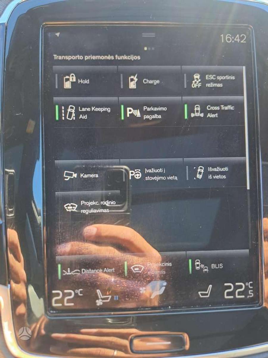 Melns Volvo XC90 2015 Klaipėda, ar dzinēja tilpumu 1.97 L un nobraukumu 258 tūkst. km par 20500 €, foto 19 vietnē AUTOMOTO.COM.LV