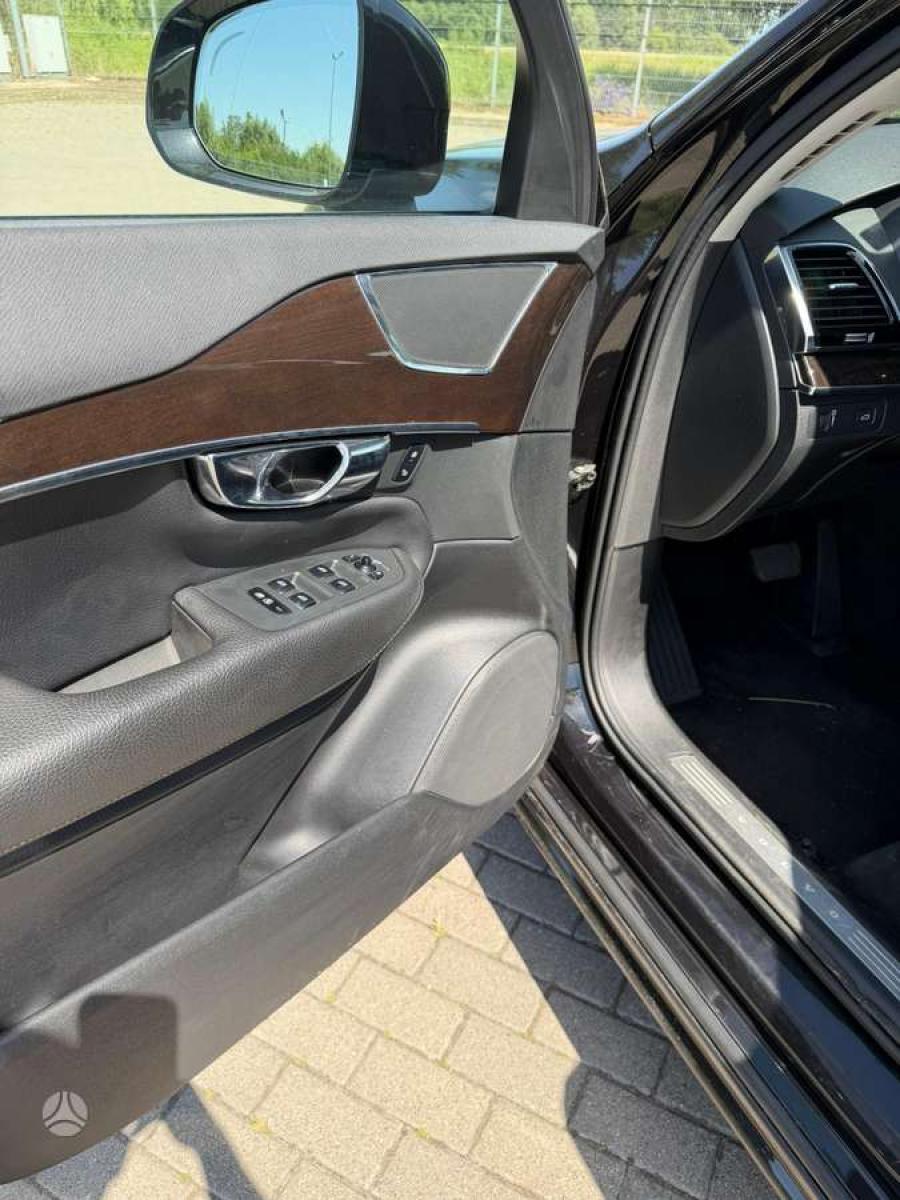 Melns Volvo XC90 2015 Marijampole, ar dzinēja tilpumu 1.97 L un nobraukumu 306 tūkst. km par 15200 €, foto 19 vietnē AUTOMOTO.COM.LV