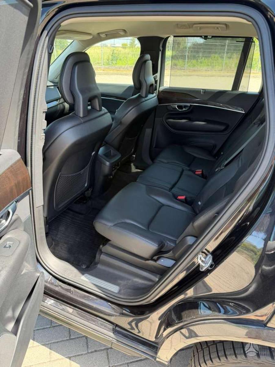 Melns Volvo XC90 2015 Marijampole, ar dzinēja tilpumu 1.97 L un nobraukumu 306 tūkst. km par 15200 €, foto 21 vietnē AUTOMOTO.COM.LV