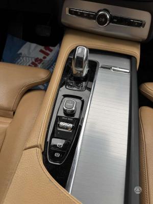 Черный Вольво ХС90 2015 в Алитус, объемом двигателя 2.00 л и пробегом 312 тыс. км за 15950 €, фото 21 на AUTOMOTO.COM.LV
