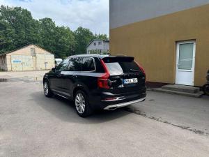 Black Volvo XC90 2015 in Vilnius, with an engine capacity of 1.97 L and mileage of 199 thousand km for 18499 €, photo 6 on AUTOMOTO.COM.LV