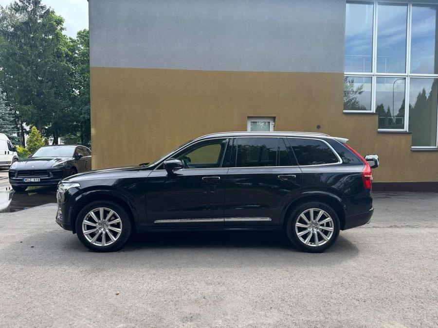 Black Volvo XC90 2015 in Vilnius, with an engine capacity of 1.97 L and mileage of 199 thousand km for 18499 €, photo 7 on AUTOMOTO.COM.LV