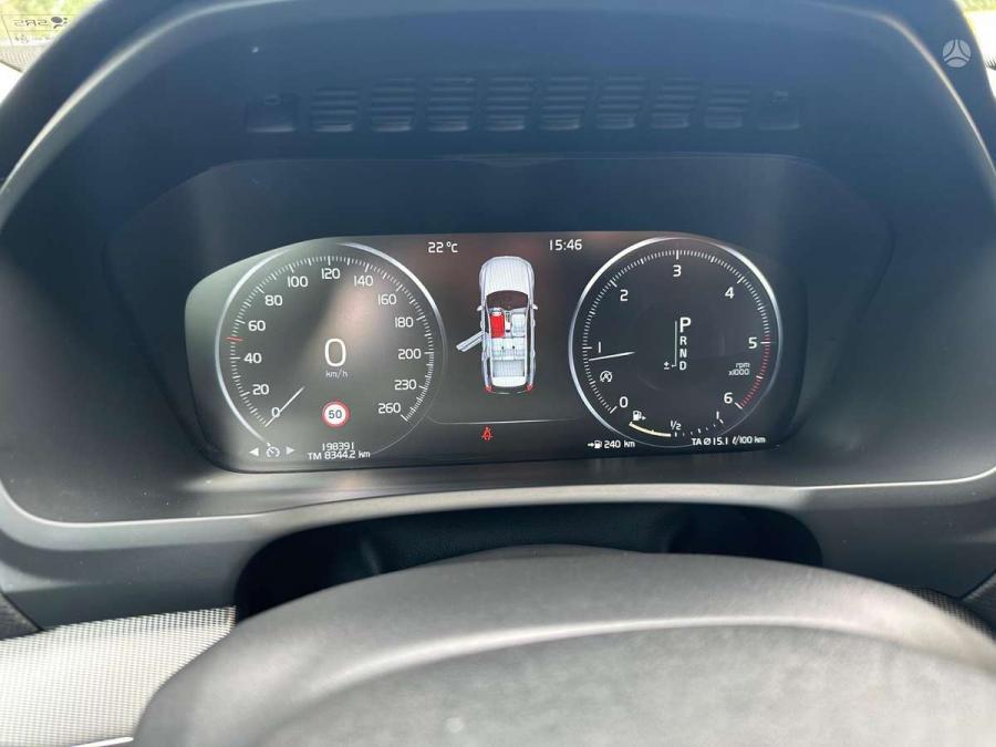 Black Volvo XC90 2015 in Vilnius, with an engine capacity of 1.97 L and mileage of 199 thousand km for 18499 €, photo 11 on AUTOMOTO.COM.LV