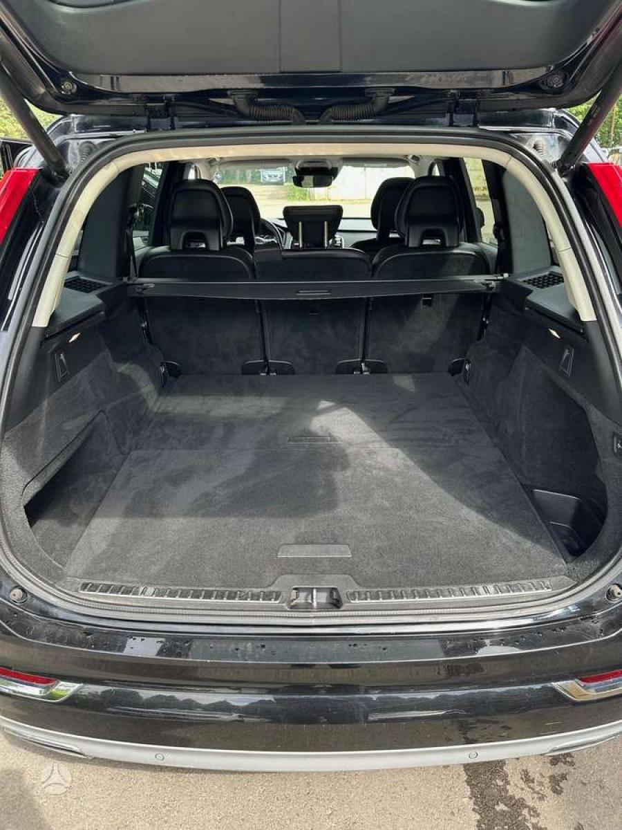 Black Volvo XC90 2015 in Vilnius, with an engine capacity of 1.97 L and mileage of 199 thousand km for 18499 €, photo 15 on AUTOMOTO.COM.LV