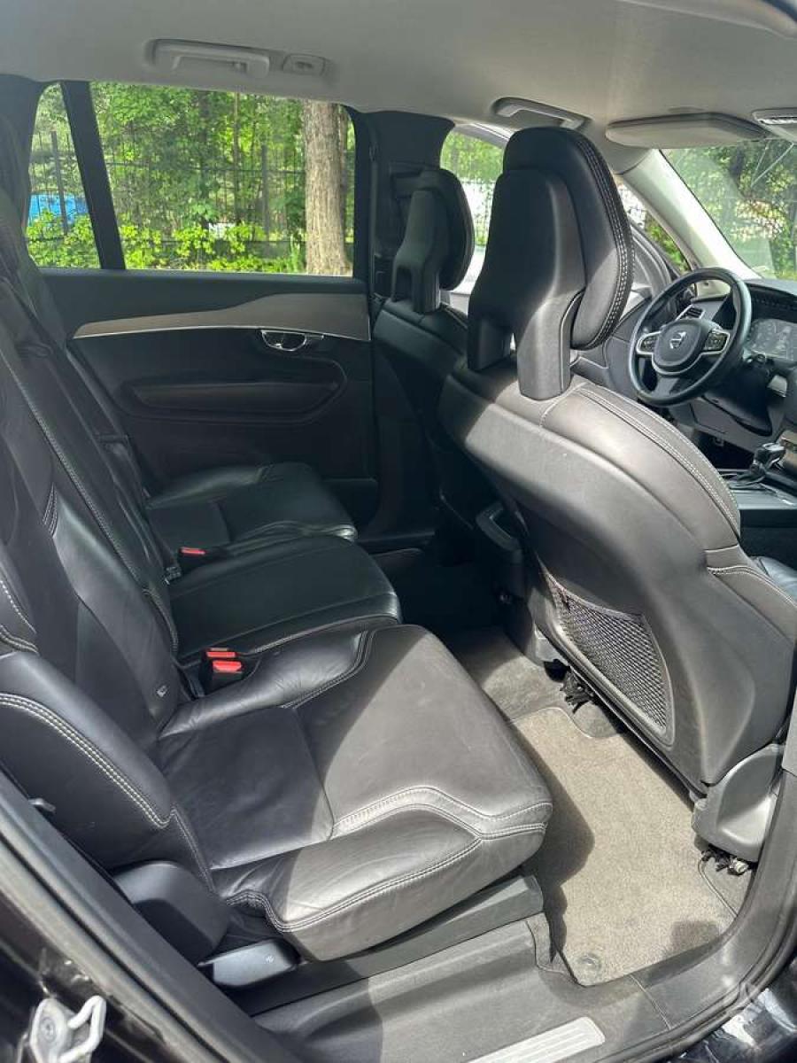 Black Volvo XC90 2015 in Vilnius, with an engine capacity of 1.97 L and mileage of 199 thousand km for 18499 €, photo 18 on AUTOMOTO.COM.LV