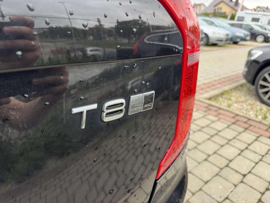 Black Volvo XC90 2015 in Alytus, with an engine capacity of 2.00 L and mileage of 312 thousand km for 15950 €, photo 35 on AUTOMOTO.COM.LV