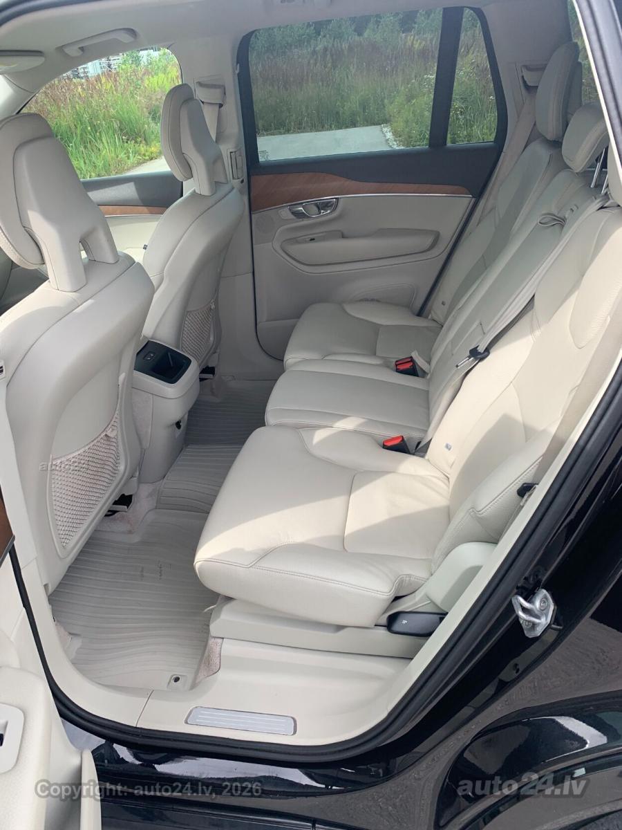 Melns Volvo XC90 2015 Tartu, ar dzinēja tilpumu 2.00 L un nobraukumu 284 tūkst. km par 18500 €, foto 11 vietnē AUTOMOTO.COM.LV