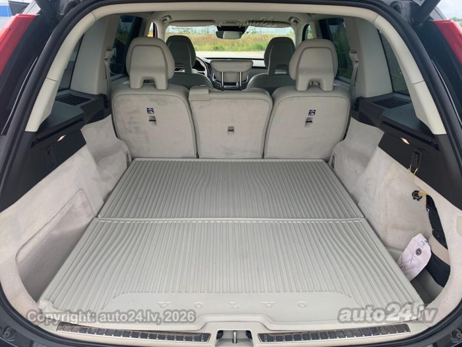 Melns Volvo XC90 2015 Tartu, ar dzinēja tilpumu 2.00 L un nobraukumu 284 tūkst. km par 18500 €, foto 12 vietnē AUTOMOTO.COM.LV