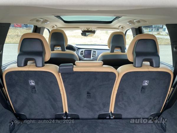 Black Volvo XC90 2015 in Tallinn, with an engine capacity of 2.00 L and mileage of 298 thousand km for 16500 €, photo 10 on AUTOMOTO.COM.LV