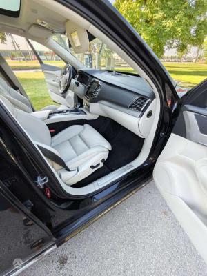 Melns Volvo XC90 2015 Tauragė, ar dzinēja tilpumu 2.00 L un nobraukumu 300 tūkst. km par 17400 €, foto 25 vietnē AUTOMOTO.COM.LV
