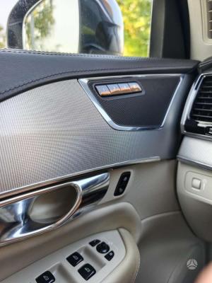 Melns Volvo XC90 2015 Tauragė, ar dzinēja tilpumu 2.00 L un nobraukumu 300 tūkst. km par 17400 €, foto 34 vietnē AUTOMOTO.COM.LV
