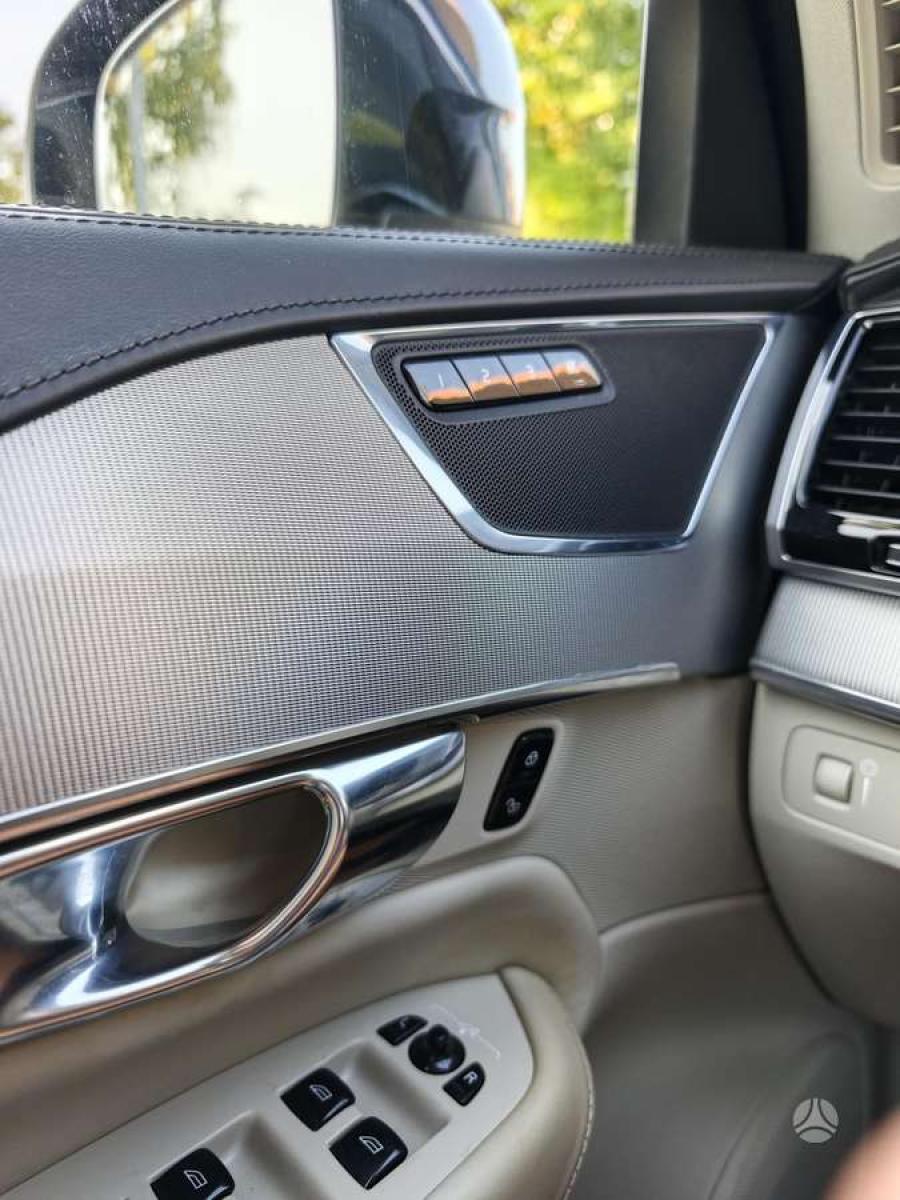 Melns Volvo XC90 2015 Tauragė, ar dzinēja tilpumu 2.00 L un nobraukumu 300 tūkst. km par 17400 €, foto 34 vietnē AUTOMOTO.COM.LV