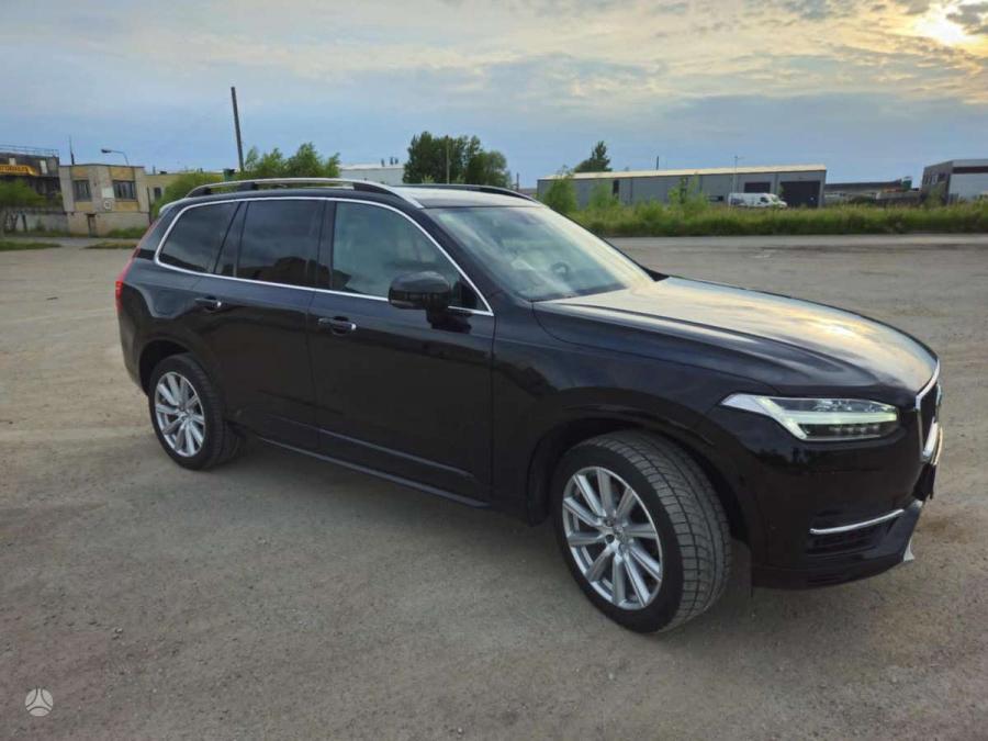 Black Volvo XC90 2015 in Panevezys, with an engine capacity of 1.97 L and mileage of 292 thousand km for 18800 €, photo 3 on AUTOMOTO.COM.LV