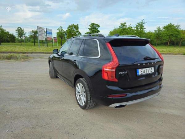 Black Volvo XC90 2015 in Panevezys, with an engine capacity of 1.97 L and mileage of 292 thousand km for 18800 €, photo 5 on AUTOMOTO.COM.LV