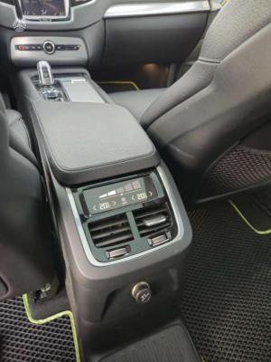 Black Volvo XC90 2015 in Panevezys, with an engine capacity of 1.97 L and mileage of 292 thousand km for 18800 €, photo 13 on AUTOMOTO.COM.LV