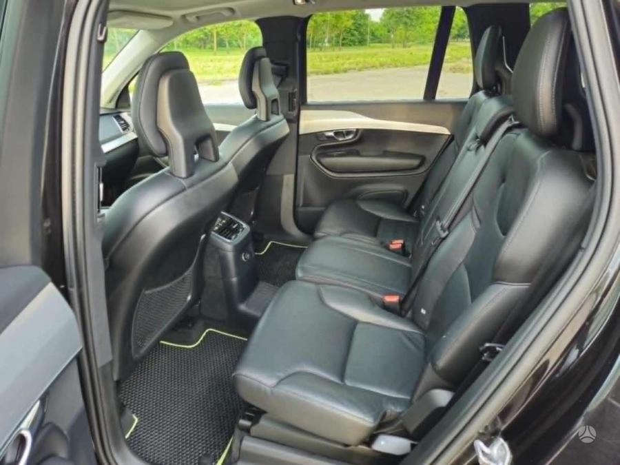 Black Volvo XC90 2015 in Panevezys, with an engine capacity of 1.97 L and mileage of 292 thousand km for 18800 €, photo 14 on AUTOMOTO.COM.LV