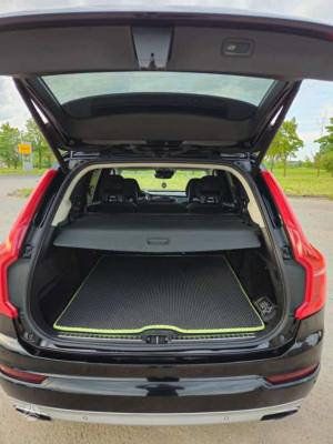 Black Volvo XC90 2015 in Panevezys, with an engine capacity of 1.97 L and mileage of 292 thousand km for 18800 €, photo 16 on AUTOMOTO.COM.LV