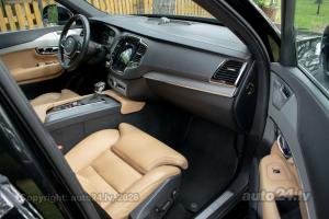 Melns Volvo XC90 2015 Tallina, ar dzinēja tilpumu 2.00 L un nobraukumu 253 tūkst. km par 19990 €, foto 9 vietnē AUTOMOTO.COM.LV