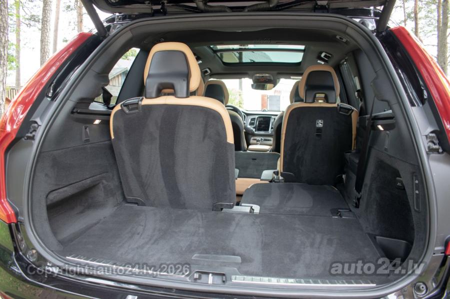 Melns Volvo XC90 2015 Tallina, ar dzinēja tilpumu 2.00 L un nobraukumu 253 tūkst. km par 19990 €, foto 20 vietnē AUTOMOTO.COM.LV