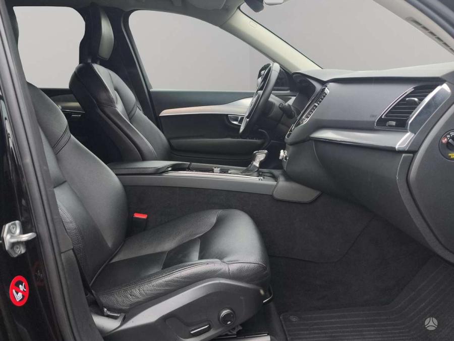 Melns Volvo XC90 2015 Viļņa, ar dzinēja tilpumu 2.00 L un nobraukumu 264 tūkst. km par 19999 €, foto 9 vietnē AUTOMOTO.COM.LV
