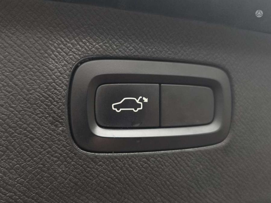 Melns Volvo XC90 2015 Viļņa, ar dzinēja tilpumu 2.00 L un nobraukumu 264 tūkst. km par 19999 €, foto 12 vietnē AUTOMOTO.COM.LV
