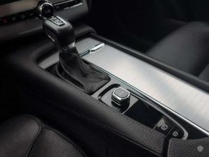 Melns Volvo XC90 2015 Viļņa, ar dzinēja tilpumu 2.00 L un nobraukumu 264 tūkst. km par 19999 €, foto 18 vietnē AUTOMOTO.COM.LV