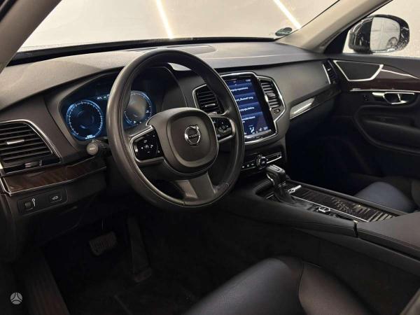 Black Volvo XC90 2015 in Marijampole, with an engine capacity of 1.97 L and mileage of 304 thousand km for 17650 €, photo 2 on AUTOMOTO.COM.LV