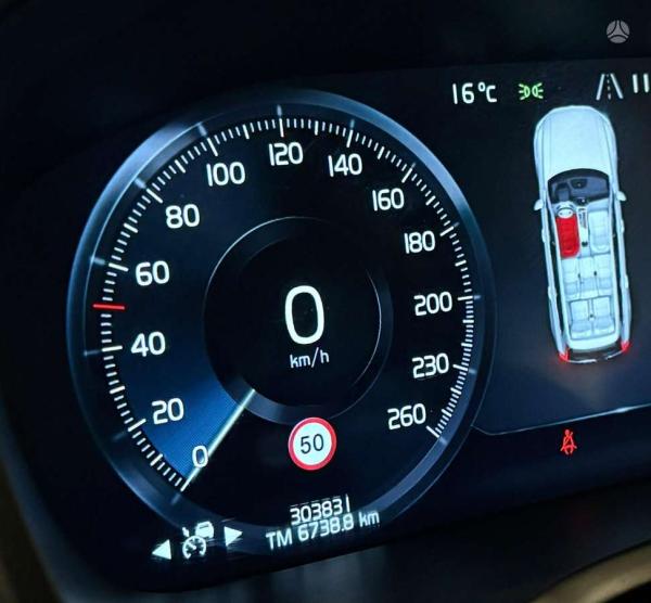 Black Volvo XC90 2015 in Marijampole, with an engine capacity of 1.97 L and mileage of 304 thousand km for 17650 €, photo 10 on AUTOMOTO.COM.LV