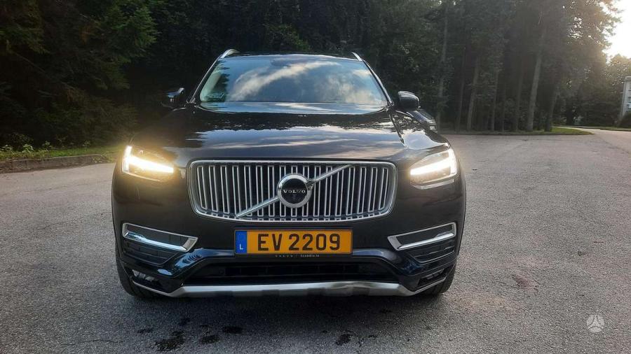 Black Volvo XC90 2015 in Kaunas, with an engine capacity of 1.97 L and mileage of 233 thousand km for 14400 €, photo 3 on AUTOMOTO.COM.LV