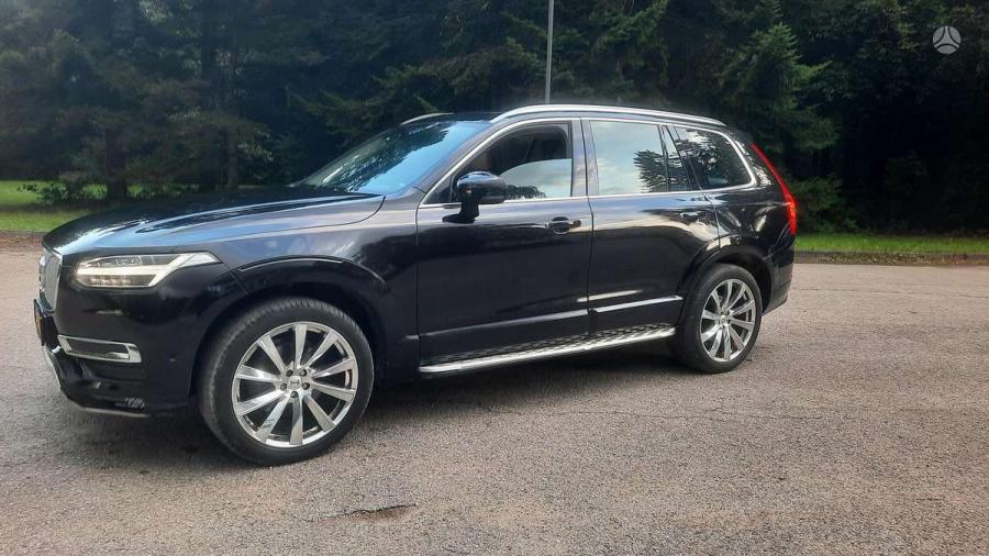 Black Volvo XC90 2015 in Kaunas, with an engine capacity of 1.97 L and mileage of 233 thousand km for 14400 €, photo 12 on AUTOMOTO.COM.LV