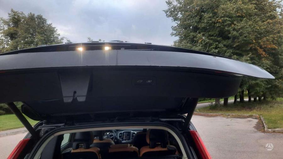 Black Volvo XC90 2015 in Kaunas, with an engine capacity of 1.97 L and mileage of 233 thousand km for 14400 €, photo 19 on AUTOMOTO.COM.LV