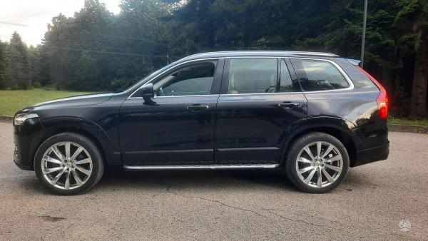 Black Volvo XC90 2015 in Kaunas, with an engine capacity of 1.97 L and mileage of 233 thousand km for 14400 €, photo 11 on AUTOMOTO.COM.LV