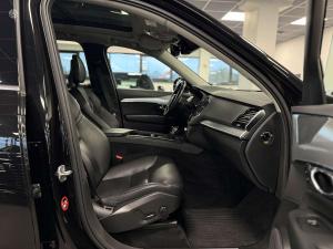 Melns Volvo XC90 2015 Klaipėda, ar dzinēja tilpumu 1.97 L un nobraukumu 349 tūkst. km par 18900 €, foto 17 vietnē AUTOMOTO.COM.LV
