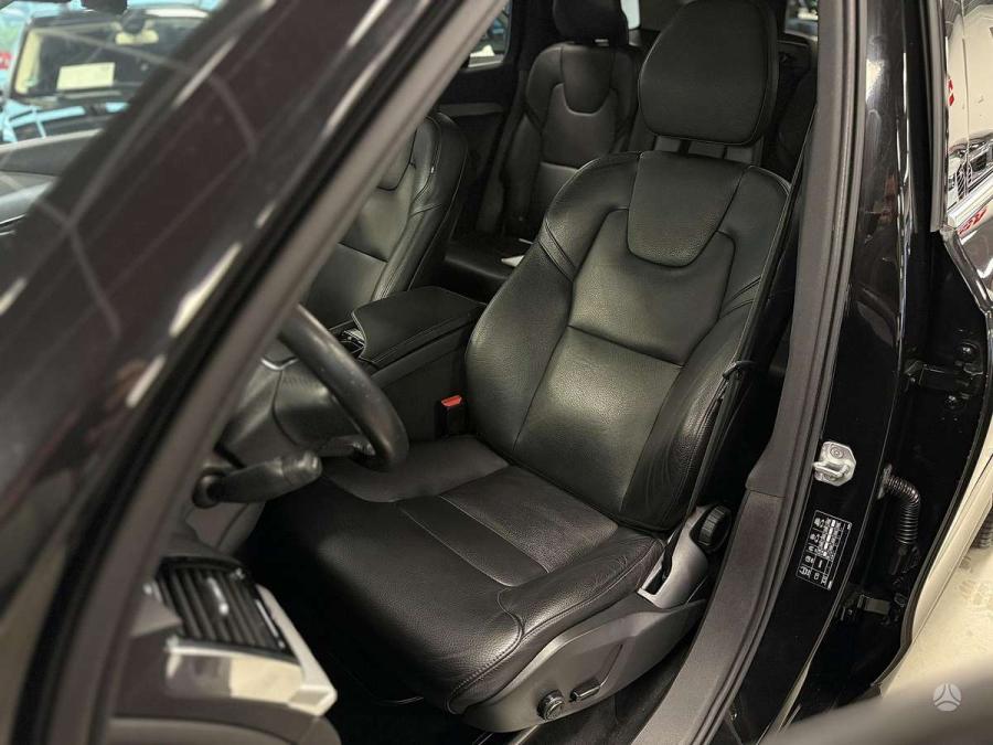 Melns Volvo XC90 2015 Klaipėda, ar dzinēja tilpumu 1.97 L un nobraukumu 349 tūkst. km par 18900 €, foto 19 vietnē AUTOMOTO.COM.LV