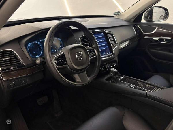 Black Volvo XC90 2015 in Marijampole, with an engine capacity of 1.97 L and mileage of 304 thousand km for 17250 €, photo 3 on AUTOMOTO.COM.LV