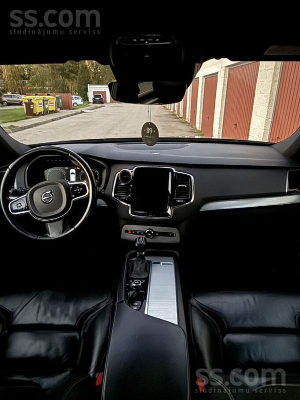Black Volvo XC90 2015 in Riga, with an engine capacity of 2.00 L and mileage of 248 thousand km for 15000 €, photo 9 on AUTOMOTO.COM.LV