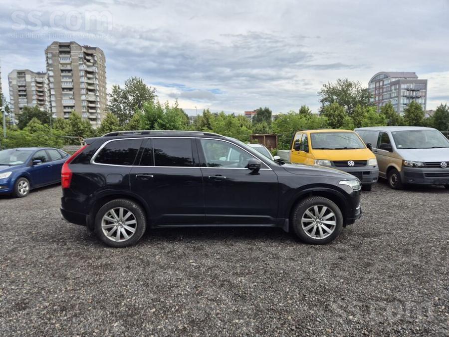 Black Volvo XC90 2016 in Riga, with an engine capacity of 2.00 L and mileage of 162 thousand km for 26590 €, photo 5 on AUTOMOTO.COM.LV