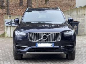 Black Volvo XC90 2016 in Vilnius, with an engine capacity of 1.97 L and mileage of 286 thousand km for 17999 €, photo 9 on AUTOMOTO.COM.LV