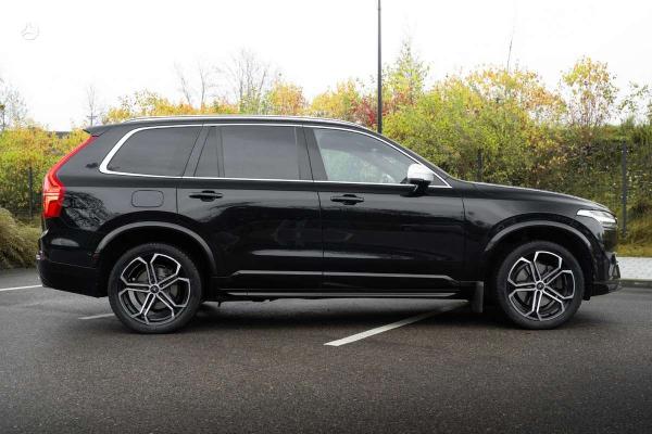 Melns Volvo XC90 2016 Viļņa, ar dzinēja tilpumu 1.97 L un nobraukumu 212 tūkst. km par 23500 €, foto 7 vietnē AUTOMOTO.COM.LV