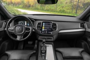 Melns Volvo XC90 2016 Viļņa, ar dzinēja tilpumu 1.97 L un nobraukumu 212 tūkst. km par 23500 €, foto 17 vietnē AUTOMOTO.COM.LV