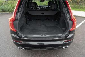 Melns Volvo XC90 2016 Viļņa, ar dzinēja tilpumu 1.97 L un nobraukumu 212 tūkst. km par 23500 €, foto 23 vietnē AUTOMOTO.COM.LV