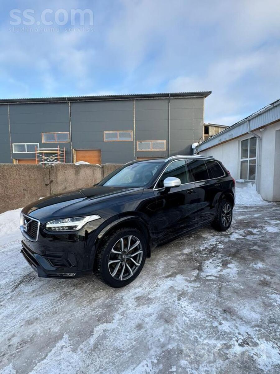 Black Volvo XC90 2016 in Talsi, with an engine capacity of 2.00 L and mileage of 270 thousand km for 27225 €, photo 1 on AUTOMOTO.COM.LV