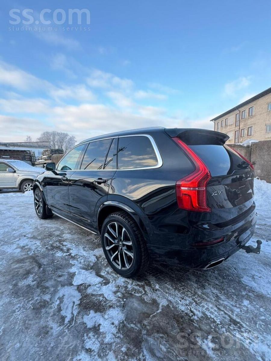 Black Volvo XC90 2016 in Talsi, with an engine capacity of 2.00 L and mileage of 270 thousand km for 27225 €, photo 4 on AUTOMOTO.COM.LV