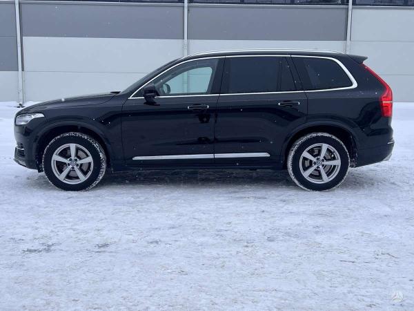Black Volvo XC90 2016 in Kaunas, with an engine capacity of 1.97 L and mileage of 283 thousand km for 20500 €, photo 7 on AUTOMOTO.COM.LV