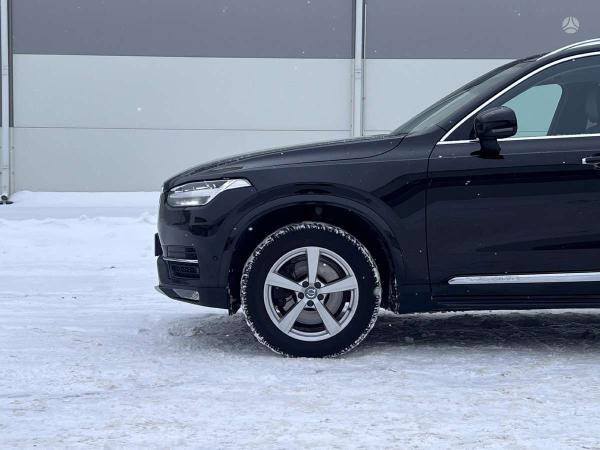 Black Volvo XC90 2016 in Kaunas, with an engine capacity of 1.97 L and mileage of 283 thousand km for 20500 €, photo 8 on AUTOMOTO.COM.LV