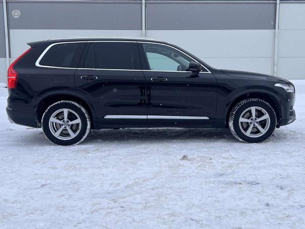 Black Volvo XC90 2016 in Kaunas, with an engine capacity of 1.97 L and mileage of 283 thousand km for 20500 €, photo 10 on AUTOMOTO.COM.LV