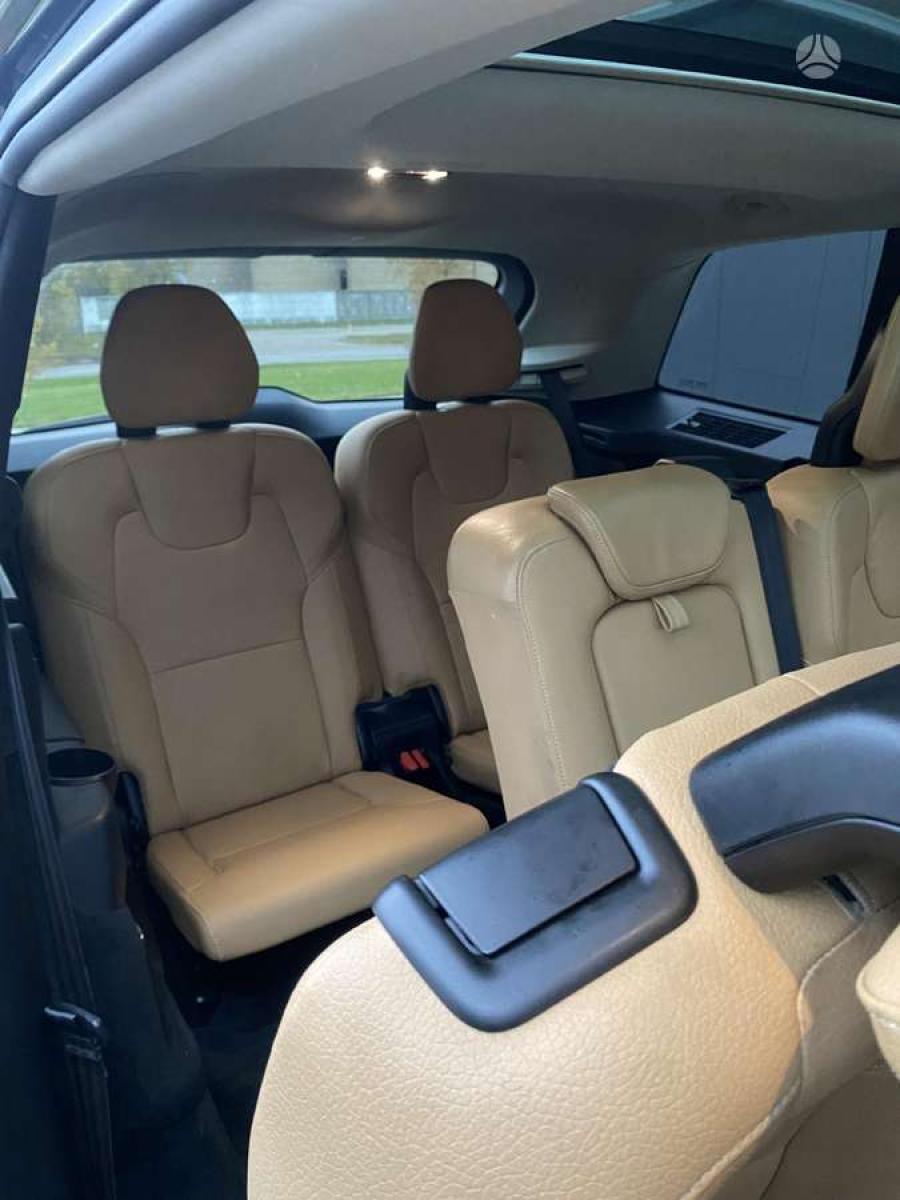 Melns Volvo XC90 2016 Šauļi, ar dzinēja tilpumu 1.97 L un nobraukumu 258 tūkst. km par 18900 €, foto 11 vietnē AUTOMOTO.COM.LV
